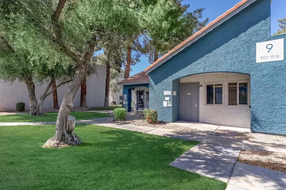 1101 N Gilbert Rd #704, Gilbert, AZ 85234 | 23 Photos - Movoto