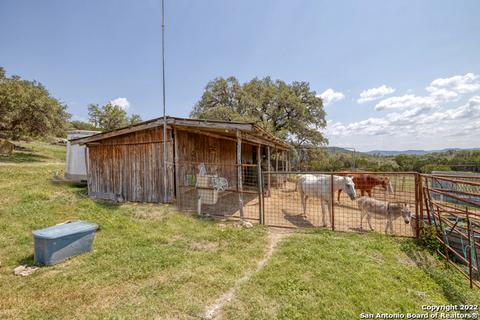 1850 W Ranch Road 337, Leakey, TX 78873 | 49 Photos | MLS #1638183 - Movoto