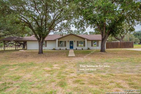 103 Deer Run St, Pleasanton, TX 78064 | 27 Photos | MLS #1644223 - Movoto