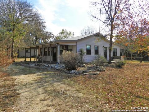 Pipe Creek, TX Real Estate - Pipe Creek Homes for Sale | Movoto