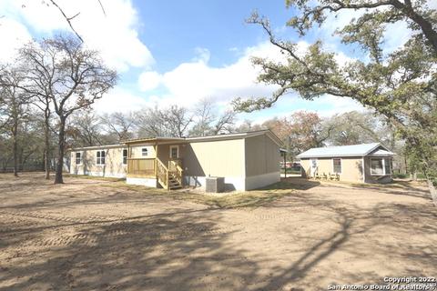 213 Oak View Dr, La Vernia, TX 78121 | 51 Photos | MLS #1668559 - Movoto