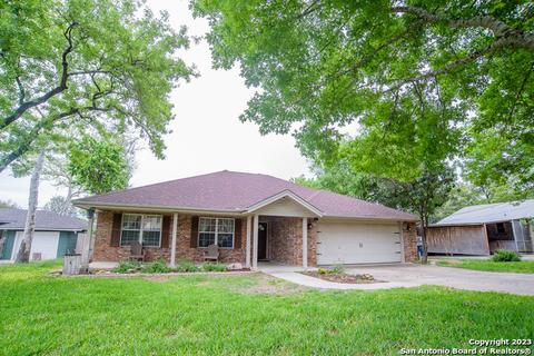 751 Wood Rd, New Braunfels, TX 78130 | 31 Photos | MLS #1679646 - Movoto