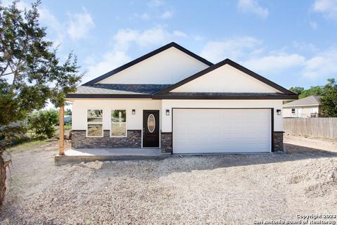 716 Golf Course Dr E, Spring Branch, TX 78070 | 28 Photos | MLS ...