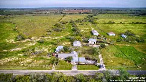 6235 Fm 1332, Jourdanton, TX 78026 - Movoto