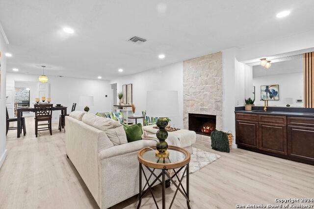 7738 Chambers Rd #1202, San Antonio, TX 78229 | 19 Photos - Movoto