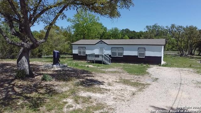 283 Oak Dr, Bandera, TX 78003 | 9 Photos - Movoto