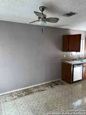 14038 Flairwood St, San Antonio, TX 78233 | 15 Photos - Movoto