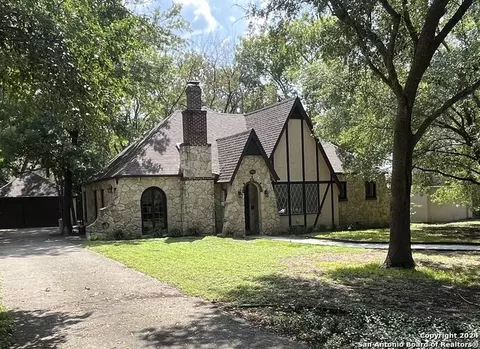 520 e Olmos Dr, Olmos Park, TX 78212 - Movoto