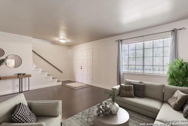 6746 Crown Rdg, San Antonio, TX 78239 | MLS# 1838083 | 40 Photos - Movoto