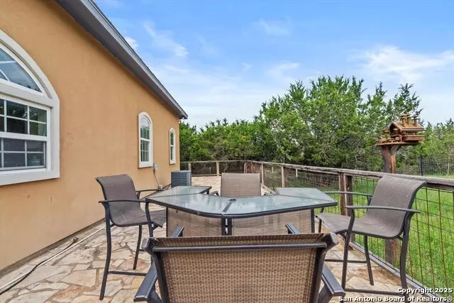 3205 Puter Crk, Spring Branch, TX 78070 | MLS# 1865799 | 10 Photos - Movoto