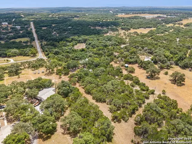 301 Buntline, Bergheim, TX 78004 | MLS# 1893699 | 32 Photos - Movoto