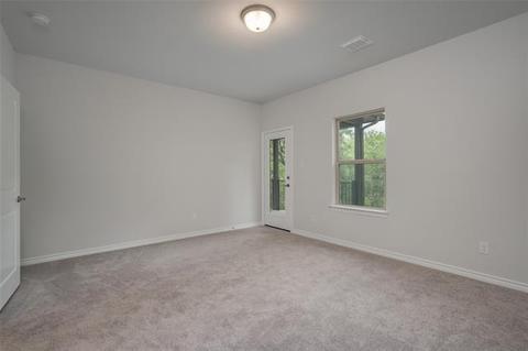 1004 Mesquite Ct, Grand Prairie, TX 75104 | 29 Photos | MLS #14318397 ...