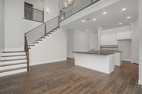 1004 Mesquite Ct, Grand Prairie, TX 75104 | 29 Photos | MLS #14318397 ...