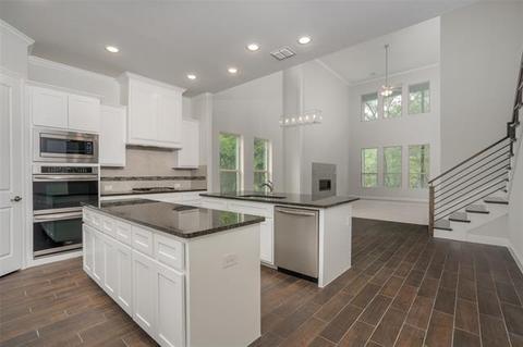 1004 Mesquite Ct, Grand Prairie, TX 75104 | 29 Photos | MLS #14318397 ...