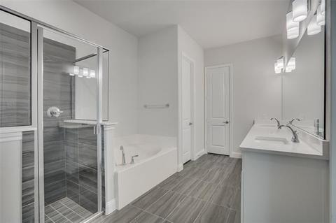 1004 Mesquite Ct, Grand Prairie, TX 75104 | 29 Photos | MLS #14318397 ...