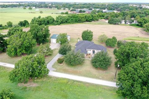 622 E Rock Island Ave, Boyd, TX 76023 | 40 Photos | MLS #20099202 - Movoto