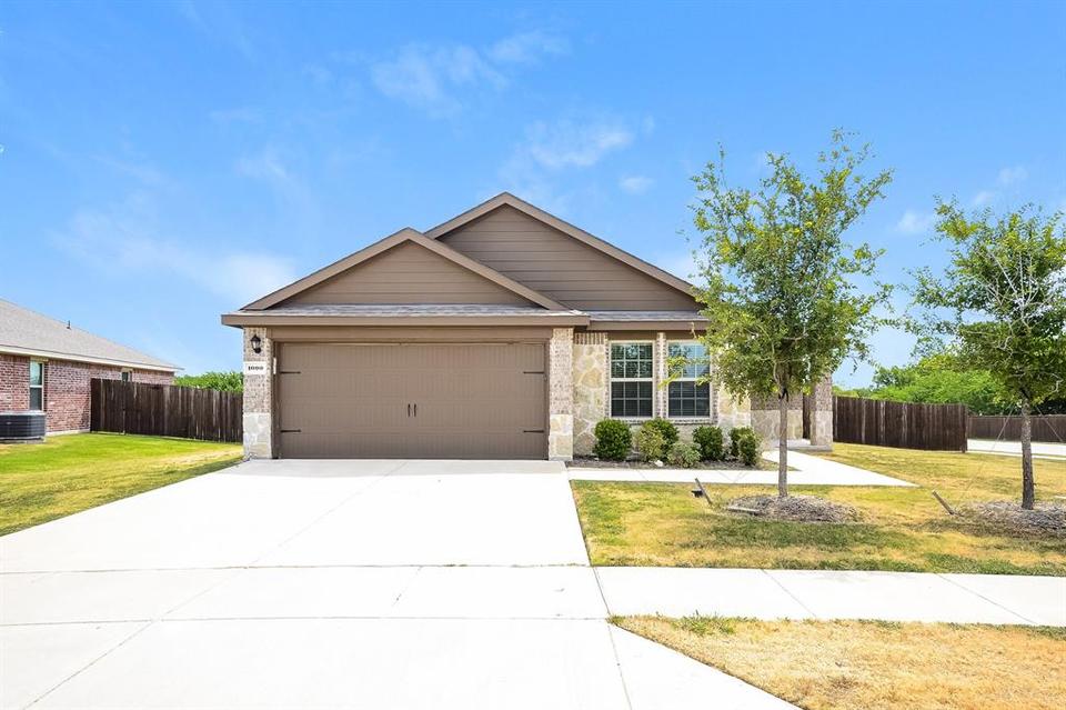 1000 Bronze Ln, Princeton, TX 75407 | 27 Photos | MLS #20132218 - Movoto