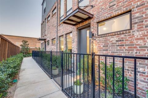 1414 Bronson Ct, Dallas, TX 75204 | 28 Photos | MLS #20162267 - Movoto