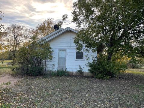109 S 3rd, Goree, TX 76363 | 5 Photos - Movoto