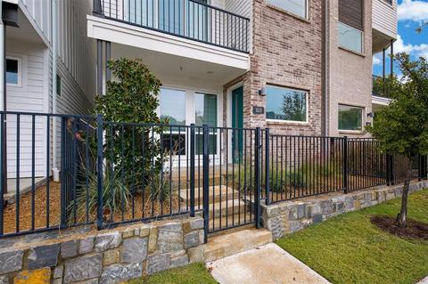1113 Manderly Ct, Dallas, TX 75204 | 34 Photos | MLS #20203553 - Movoto
