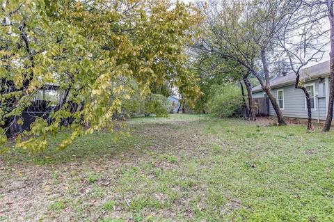 2327 Exeter Ave, Dallas, TX 75216 | 14 Photos - Movoto