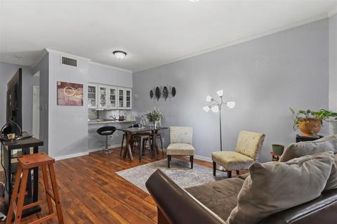 8545 Midpark Rd #3, Dallas, TX 75240 | 18 Photos | MLS #20227097 - Movoto