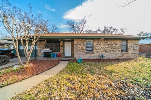205 Rowland St, Stephenville, TX 76401 | 23 Photos | MLS #20228220 - Movoto