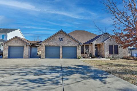 234 Colt Dr, Lake Kiowa, TX 76240 | 39 Photos | MLS #20235004 - Movoto