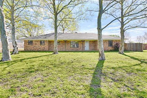 3619 County Road 2208, Greenville, TX 75402 | 32 Photos | MLS #20265690 ...