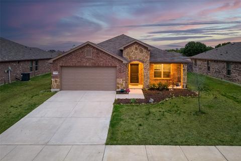 339 Highmeadow Dr, Aubrey, TX 76227 | 27 Photos | MLS #20294923 - Movoto
