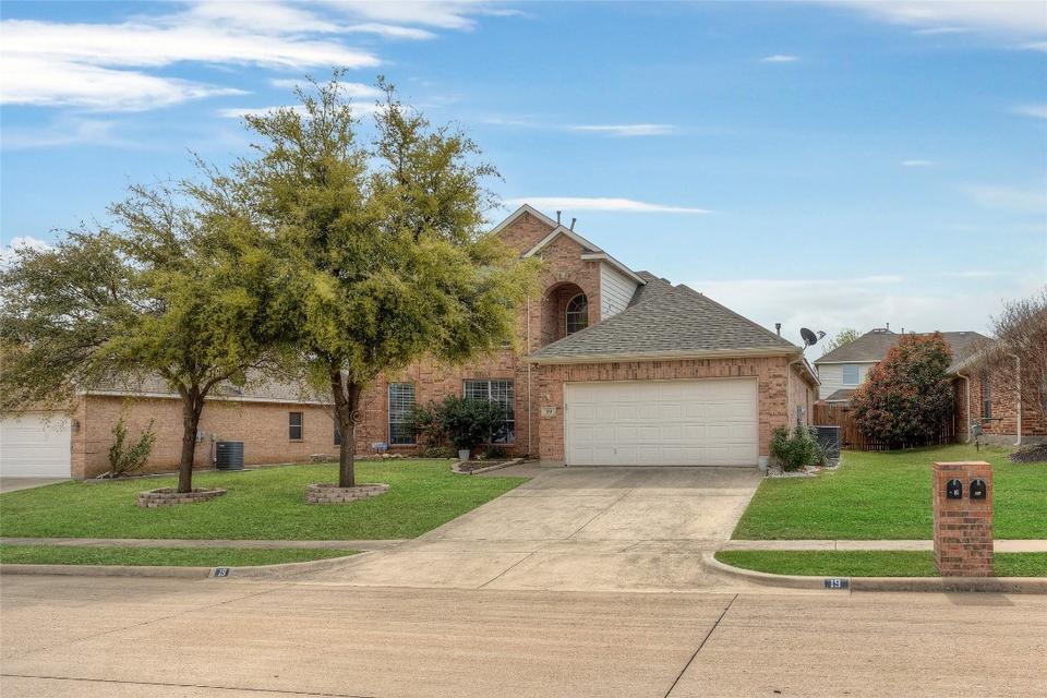 19 Spring Garden Dr, Edgecliff Village, TX 76134 | 30 Photos - Movoto