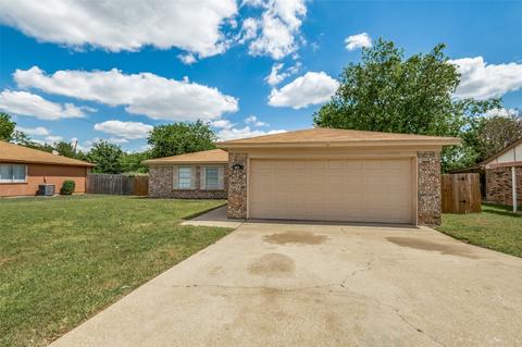 5915 Willow Branch Dr, Arlington, TX 76017 | 37 Photos - Movoto