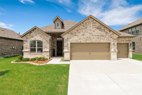 7577 Sevie Ln, Grand Prairie, TX 75054 | 31 Photos | MLS #20347698 - Movoto