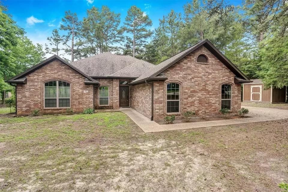 371 Meadow View Path, Holly Lake Ranch, TX 75765 | 36 Photos - Movoto