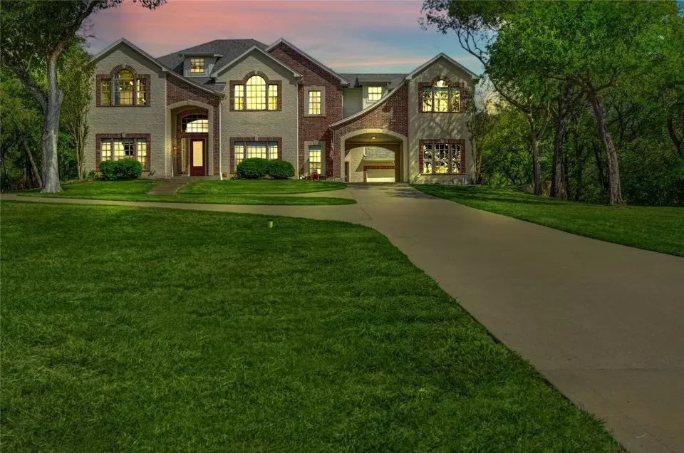 1736 Magic Valley Ln, Cedar Hill, TX 75104 | 39 Photos - Movoto