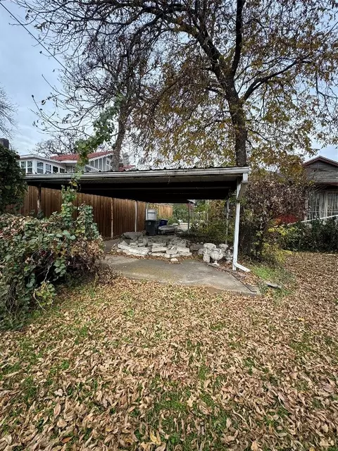 2624 South Blvd, Dallas, TX 75215 | 29 Photos - Movoto