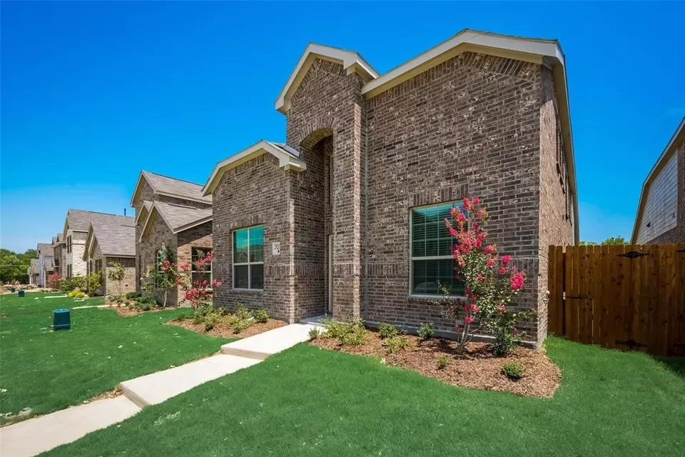 2921 S Griffin Ln, Heartland, TX 75126 | 16 Photos - Movoto