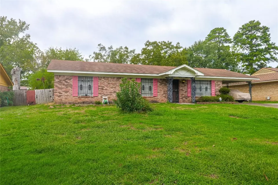 2305 Nixson Dr, Longview, TX 75602 | 19 Photos - Movoto