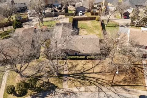 345 Merribrook Trl, Duncanville, TX 75116 | 40 Photos - Movoto