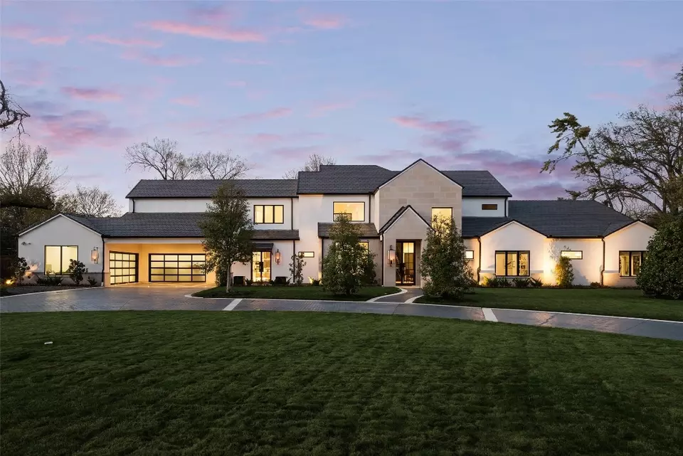 4923 Crooked Ln, Dallas, TX 75229 | 39 Photos - Movoto