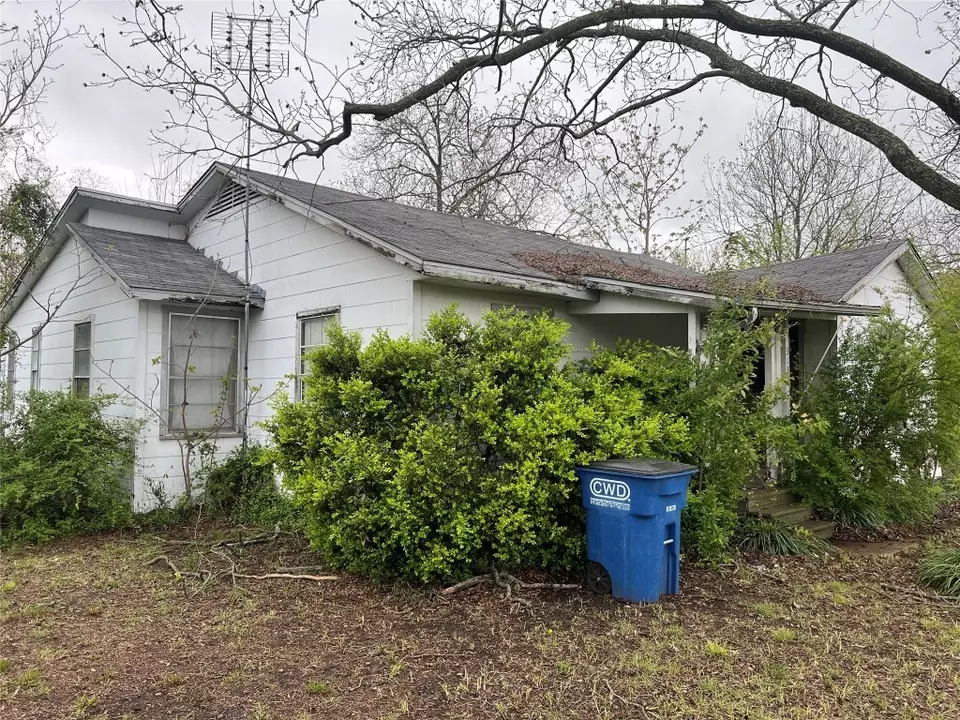 313 Austin St, Farmersville, TX 75442 - Movoto