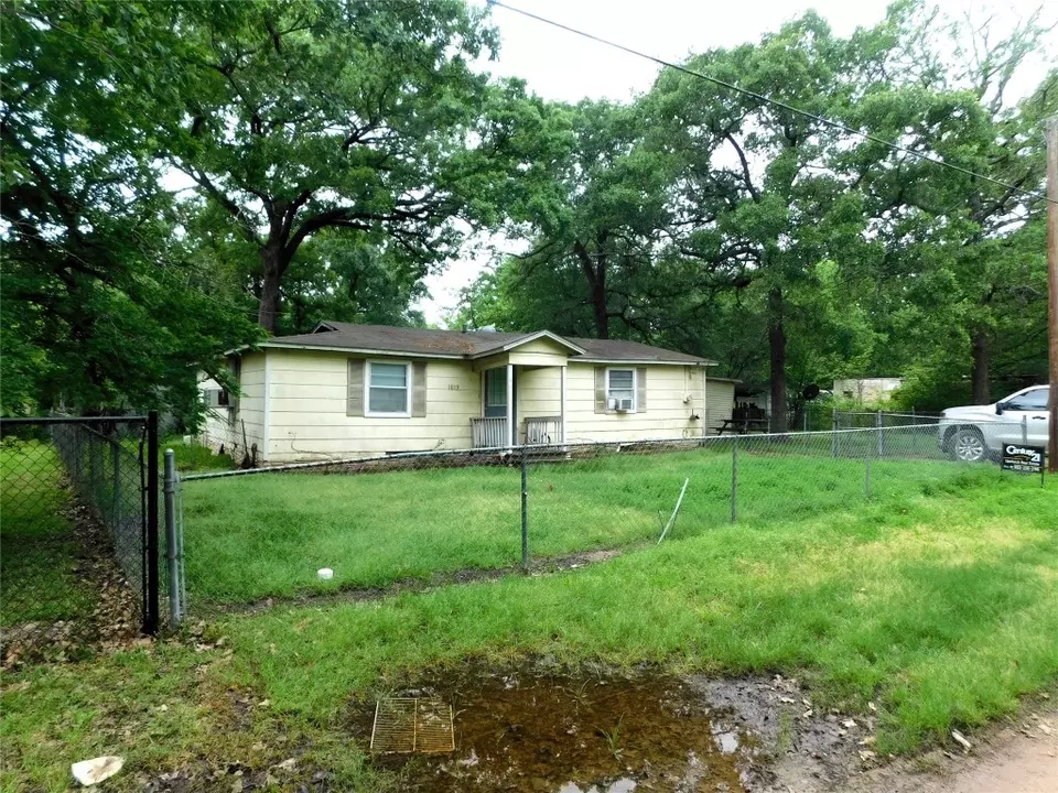 1819 Grady Rd, Hawk Cove, TX 75474 | 18 Photos - Movoto