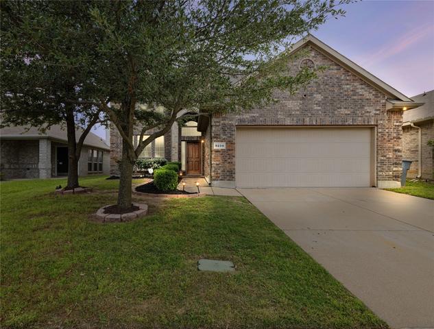 Clark Ridge, Dallas Homes with 3 Baths For Sale - Movoto