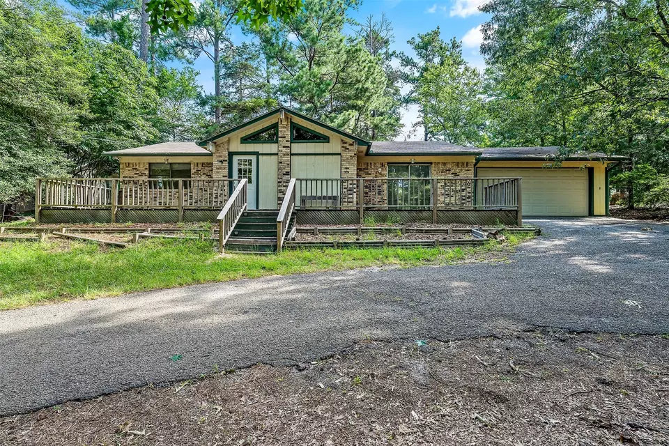 515 Holly Trl E, Holly Lake Ranch, TX 75765 | 40 Photos - Movoto