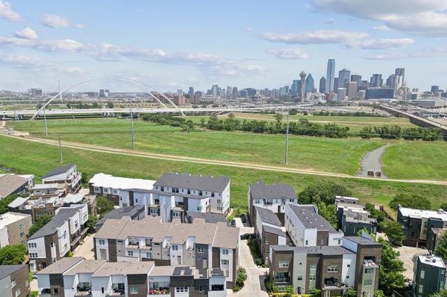 Dallas, TX Condos & Townhouses For Sale - Movoto