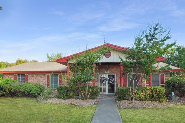 1555 W Hyman St, Stephenville, TX 76401 | 31 Photos - Movoto