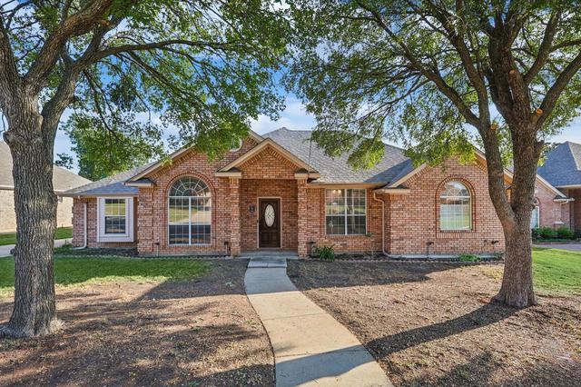 6708 Capitol Hill Dr, Arlington, TX 76017 | 40 Photos - Movoto