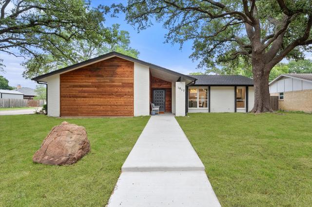 1017 Aspen Ln, Mansfield, TX 76063 | 40 Photos - Movoto