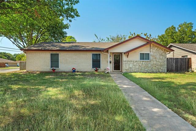 1726 Santa Cruz Ct, Grand Prairie, TX 75051 | 15 Photos - Movoto