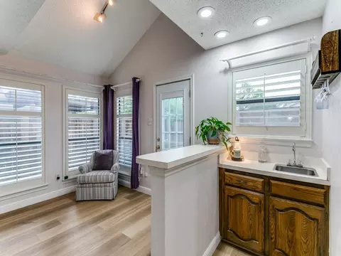 447 Brooks Ln, Coppell, TX 75019 | MLS# 20894584 | 28 Photos - Movoto